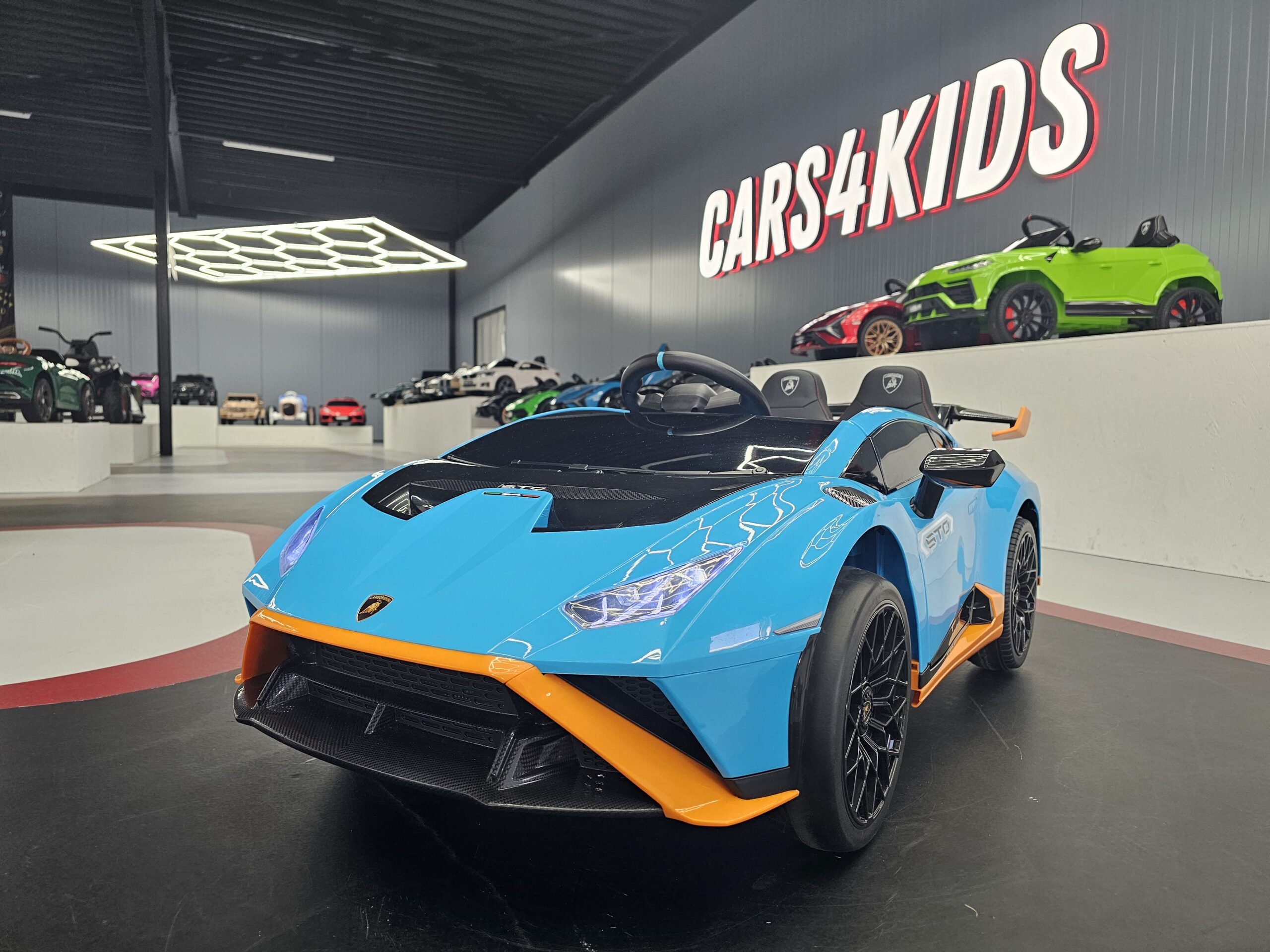 kinderauto Lamborghini Huracan STO met drift functie - Cars4Kids