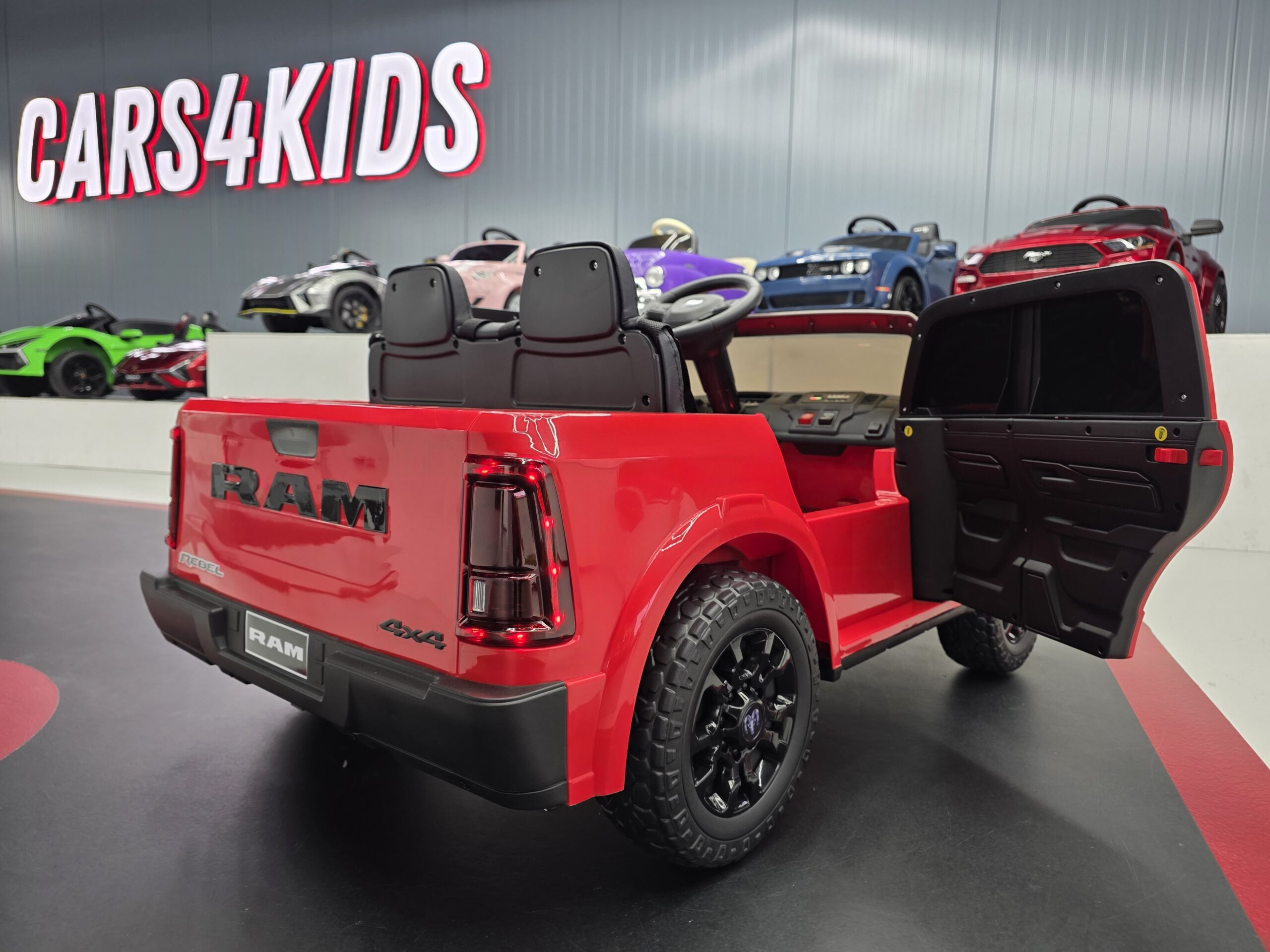Elektrische kinderauto Dodge RAM 12 volt - Cars4Kids